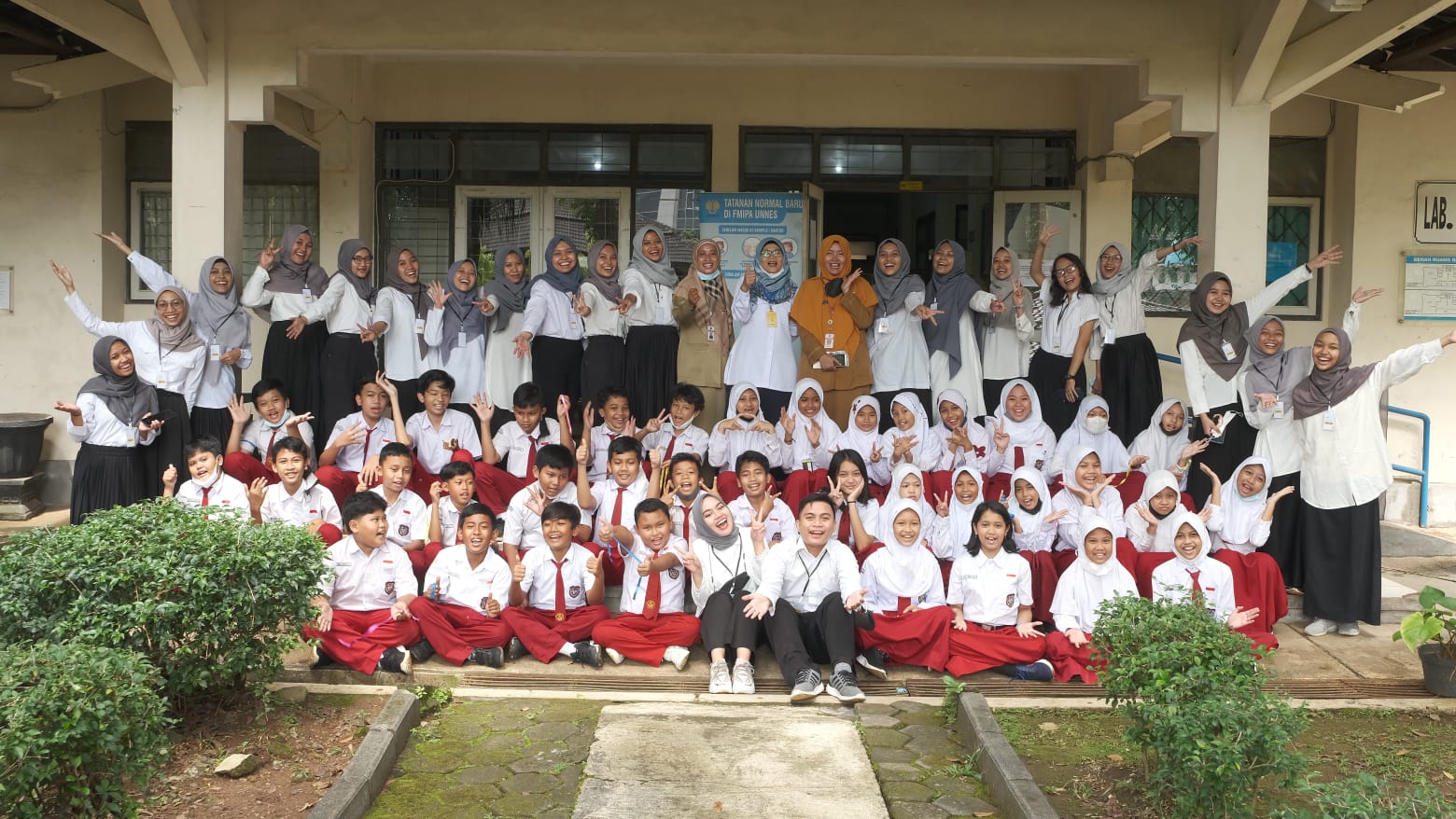Pembelajaran di Luar Sekolah SDN Sekaran 01 Laboratorium Matematika ...